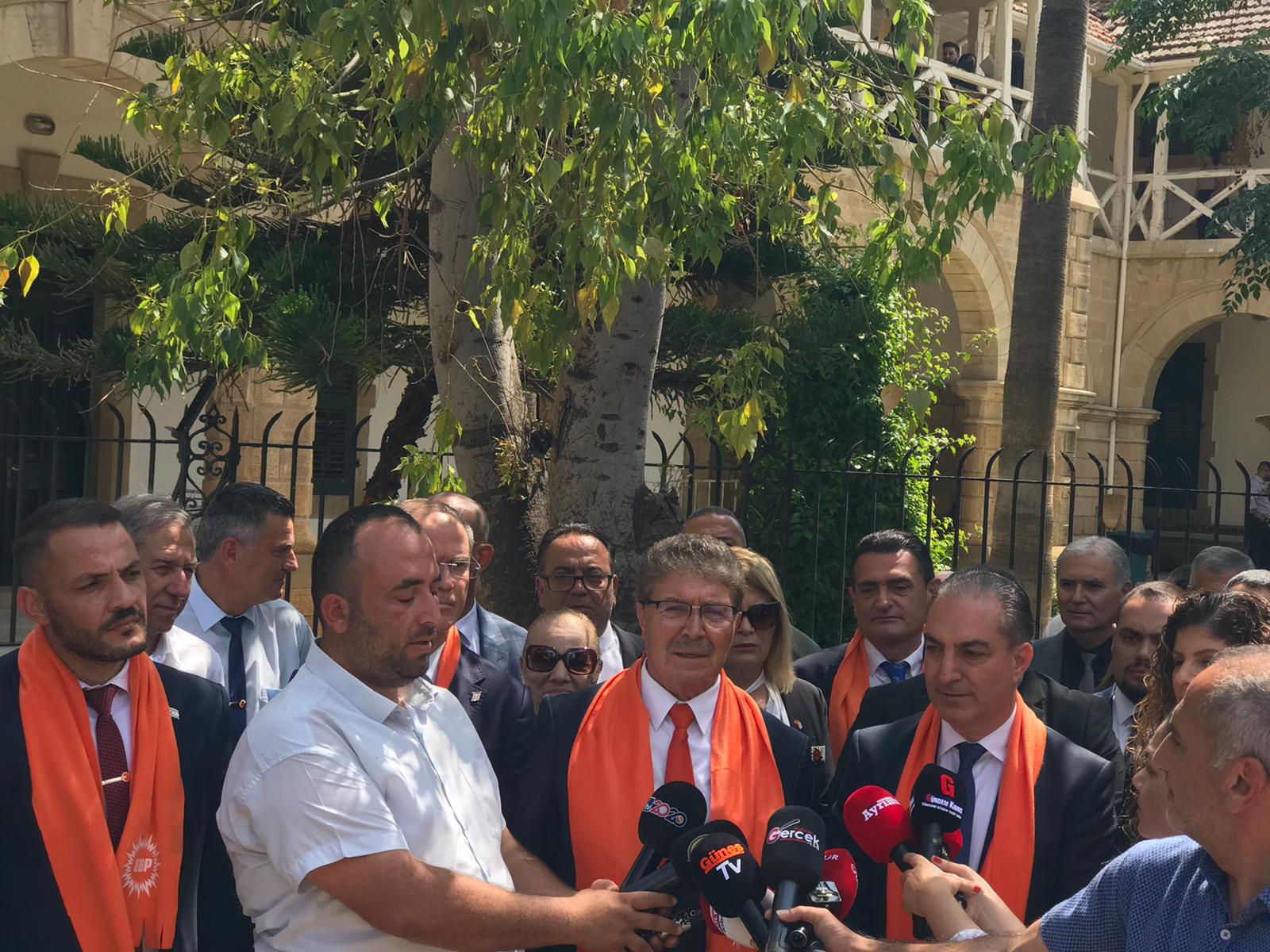 UBP adayı Ali Başman adaylık başvurusunu yaptı - Kıbrıs Manşet - Kıbrıs ...