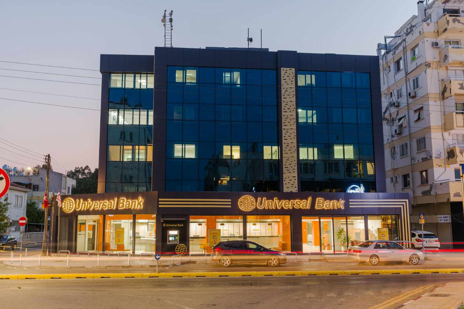 Universal Bank sistemini yeniliyor - Kıbrıs Manşet - Kıbrıs Haber, KKTC ...