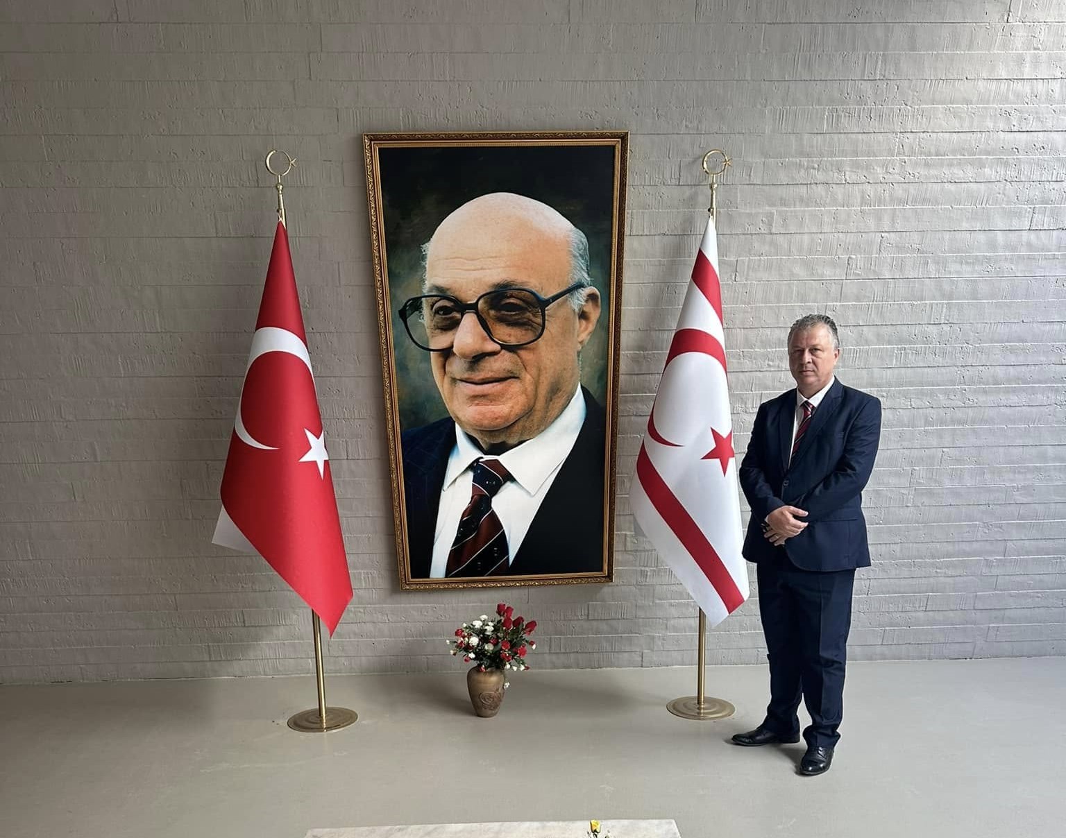 ZİYA EMİR'DEN RAUF DENKTAŞ’IN 13. ÖLÜM YILDÖNÜMÜNDE ANLAMLI ZİYARET ...